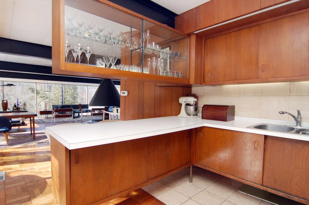 Upper Kitchen Cabinets Or Open Shelves For Your Kitchen